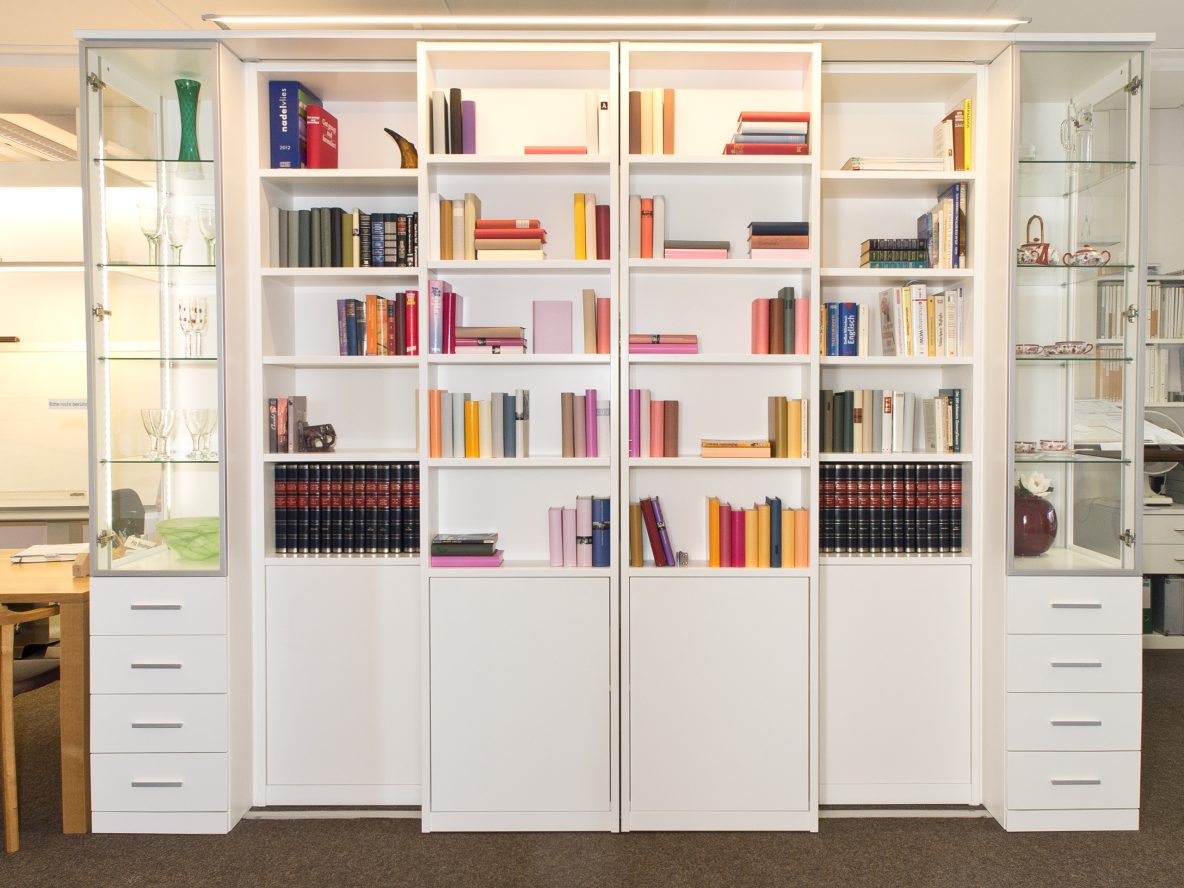 Zweireihig verschiebbares Bücherregal | urbana möbel München